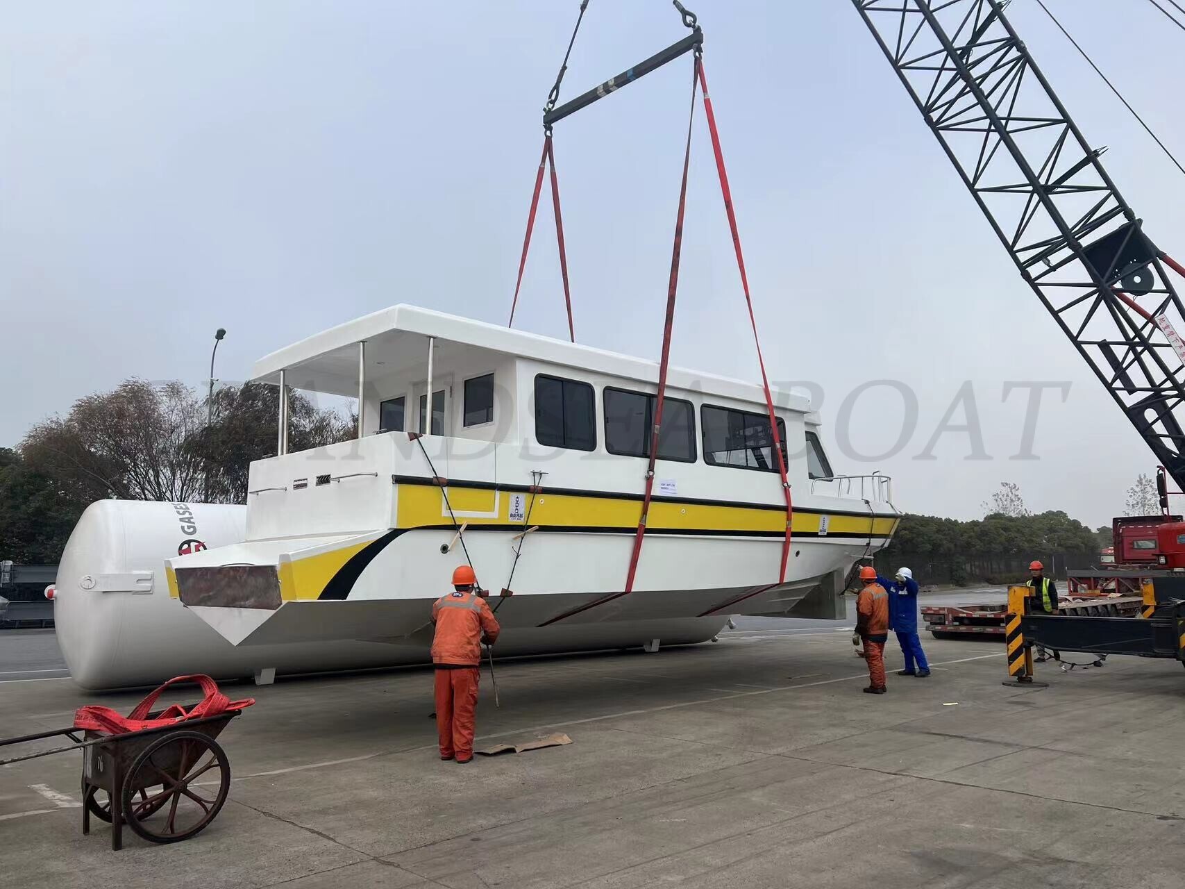 Length 12.3m FRP boat ship to UAE, total is 5boats to UAE by sea.
