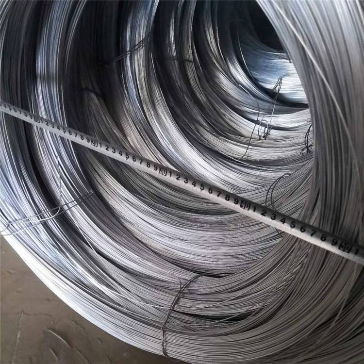 Galvanized wire for construction sites