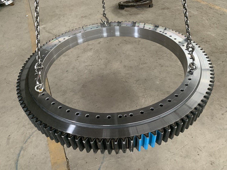 Excavator slewing bearing