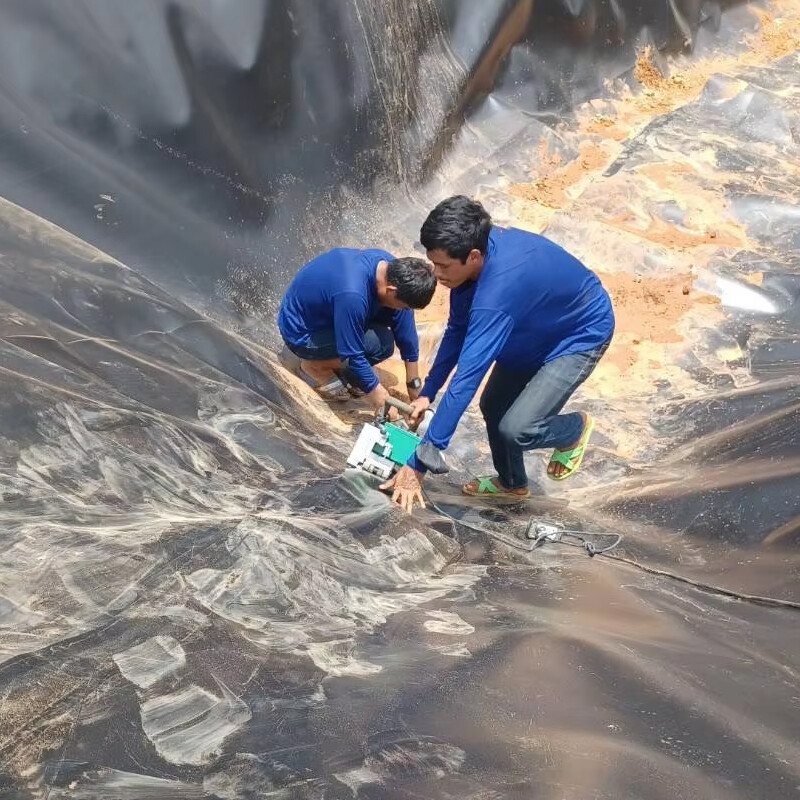 Geomembrane Hdpe sheet welding machine-Shandong Dingrun New Materials ...