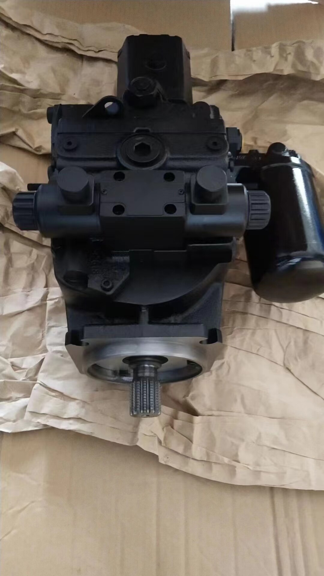 BW211-40 Road Roller Hydraulic Pump Part Number 05817050 - Bomag Piston ...