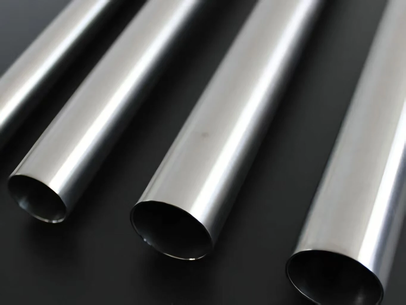 High-Quality Titanium Pipes & Tubes | Seamless & Welded | Various ...